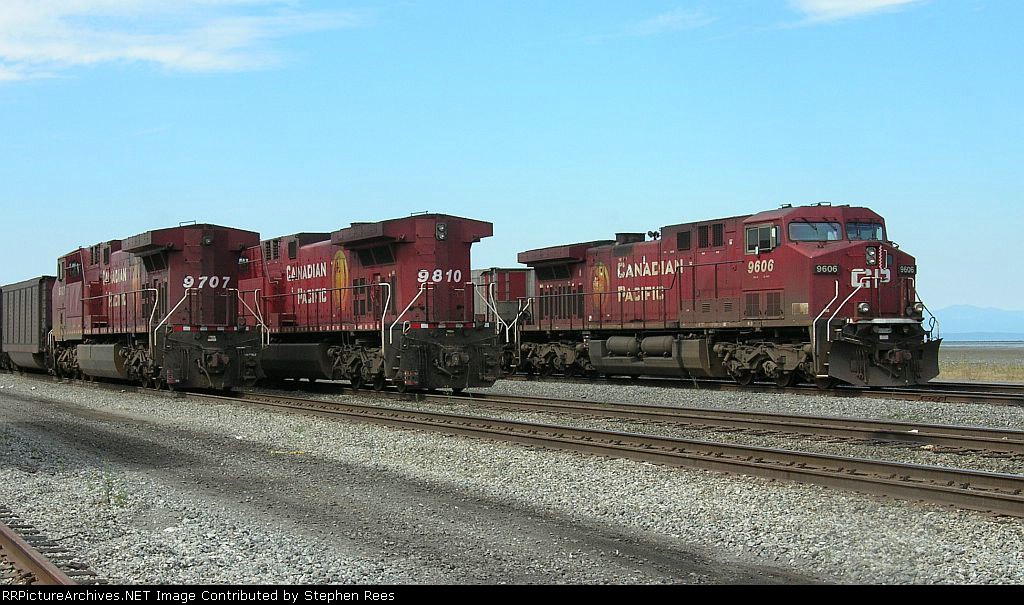 Three CP AC44CWs with coal trains